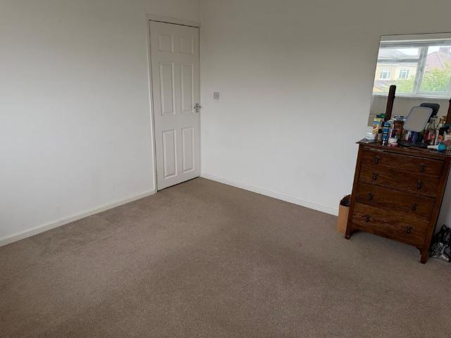 2 Bed Flat, Manor Road, BS16