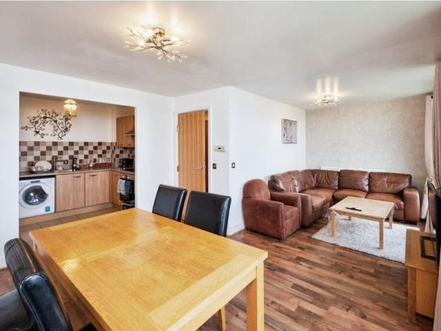 2 Bed Flat, Mason Way, B15