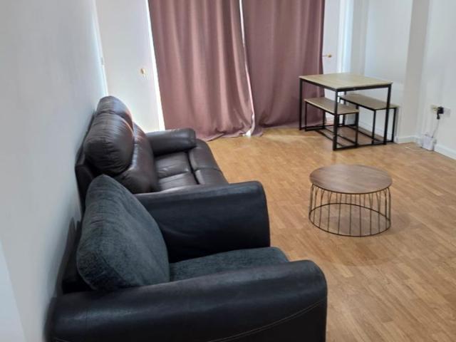 2 Bed Flat, Masshouse Plaza, B5