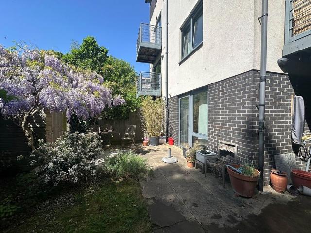 2 Bed Flat, Maplefield, N4