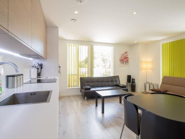2 Bed Flat, Marque House, CB2