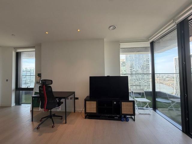 2 Bed Flat, Marsh Wall, E14