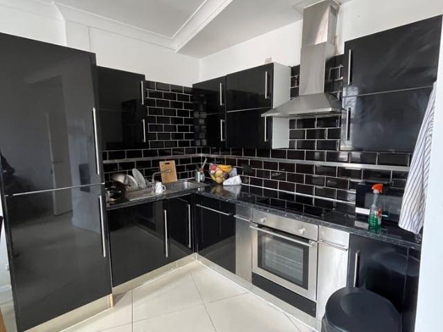 2 Bed Flat, Mayfair Apartments, E1