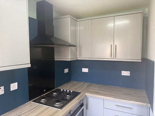 2 Bed Flat, Mead Court, SO16
