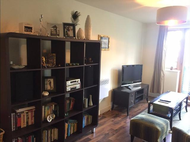 2 Bed Flat, Meath Crescent, E2