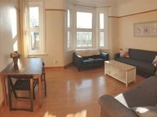 2 Bed Flat, Michael Road, E11