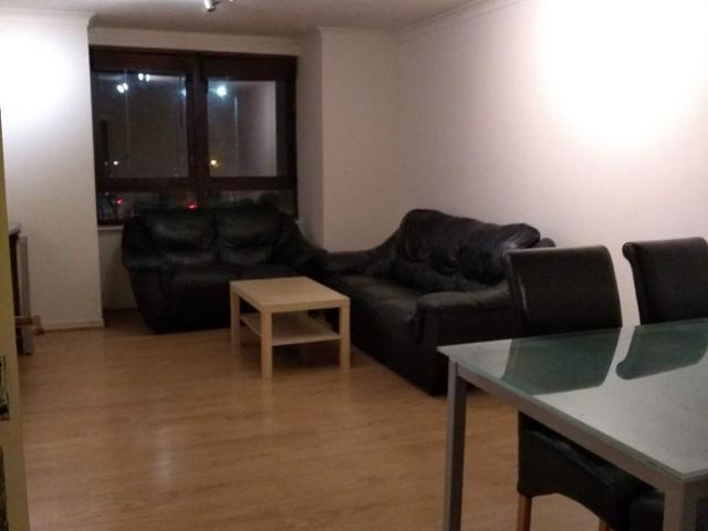 2 Bed Flat, Middlesex Gardens, G41