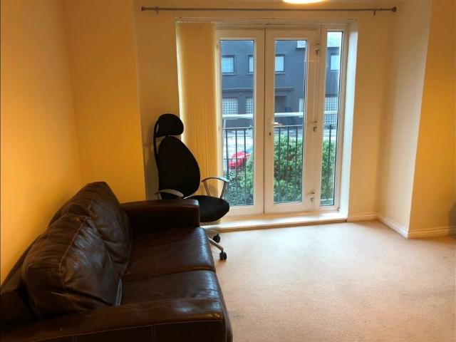 2 Bed Flat, Middlewood St, M5