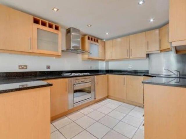 2 Bed Flat, Millharbour, E14