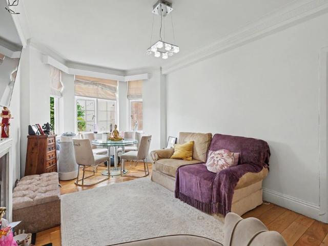 2 Bed Flat, Mortimer Court, NW8