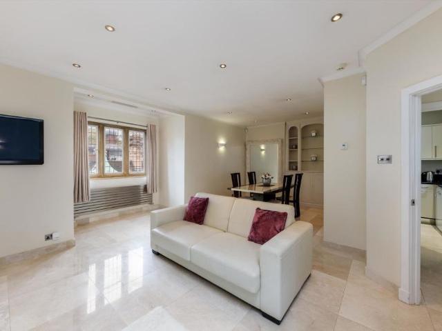 2 Bed Flat, Mount Street, W1K