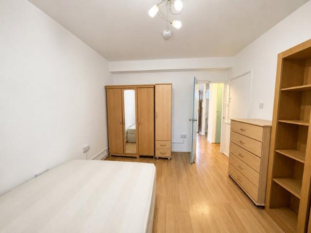 2 Bed Flat Near Kings Cross & Euston Square