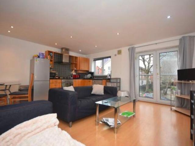 2 Bed Flat, Newcastle St, M15