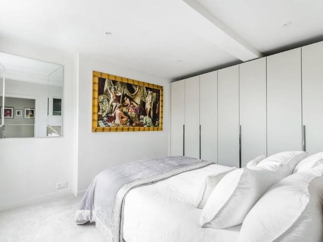 2 Bed Flat, Newport House, WC2H