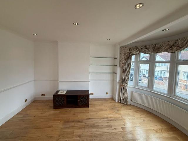 2 Bed Flat, Nibthwaite Road, HA1