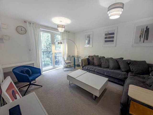 2 Bed Flat, Nightingale Grove, SE13