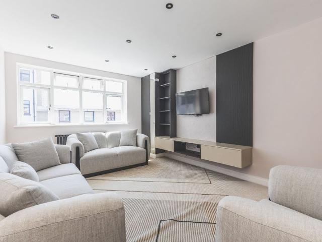 2 Bed Flat, Nile House, E1