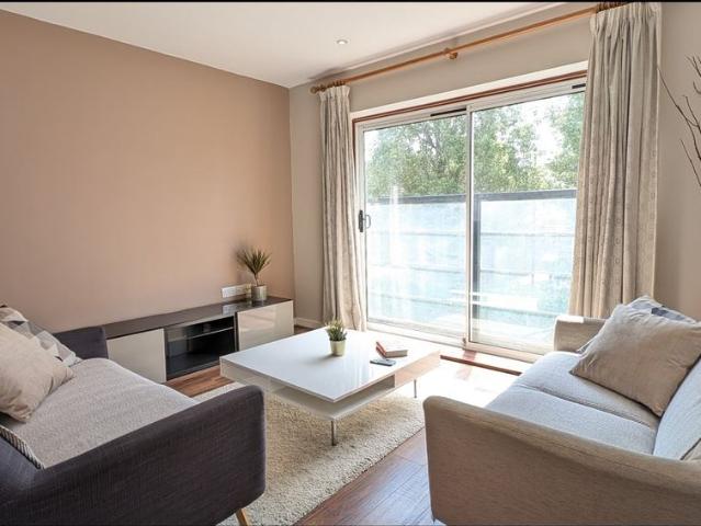 2 Bed Flat, Nine Elms, SW8