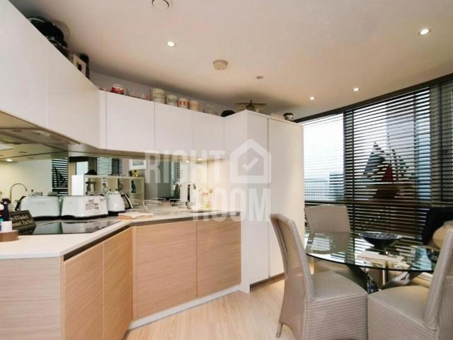 2 Bed Flat, No.1 Building Gunwharf. 2 bed apartment to rent £1,895 pcm £437 pw