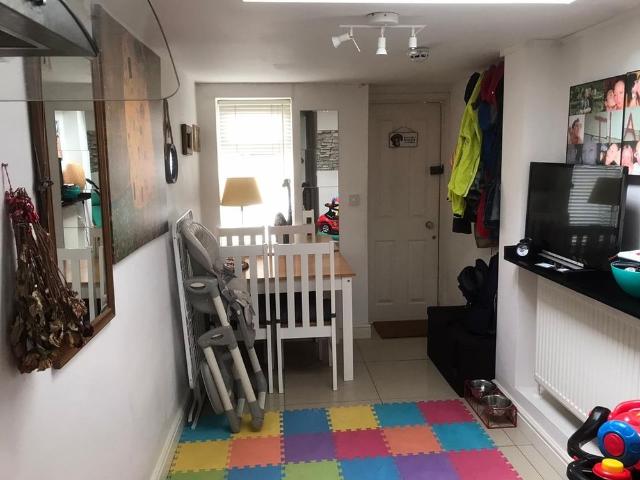 2 Bed Flat, Noel Road, W3