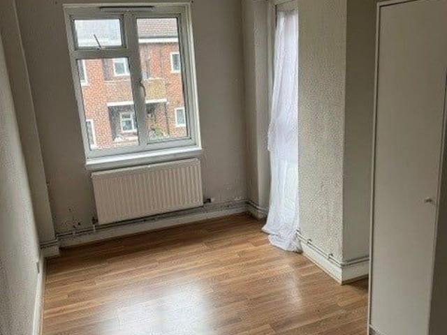 2 Bed Flat, North End Road, HA9