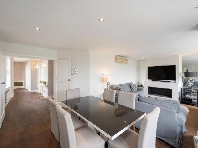 2 Bed Flat, Ovington Court, SW3