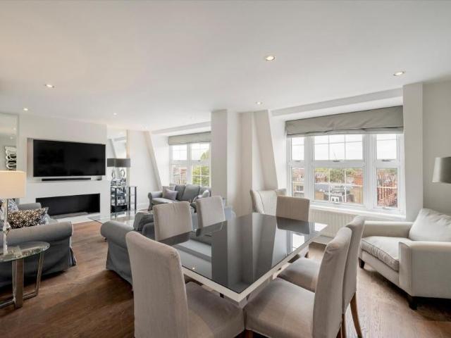 2 Bed Flat, Ovington Court, SW3