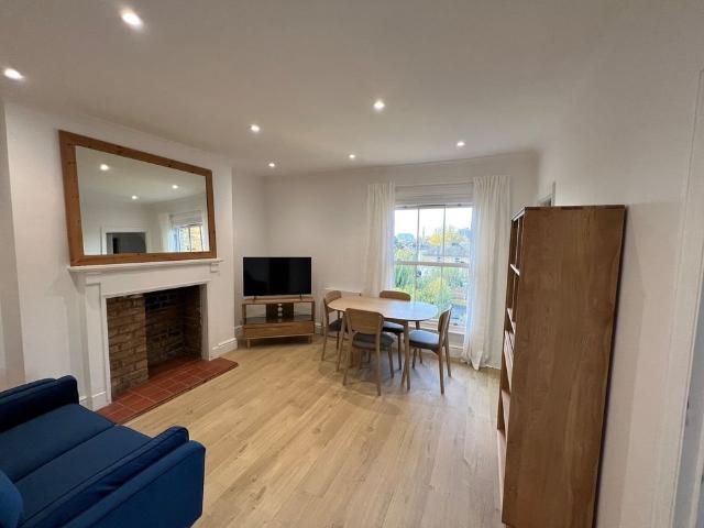 2 Bed Flat, Oxford Road North, W4