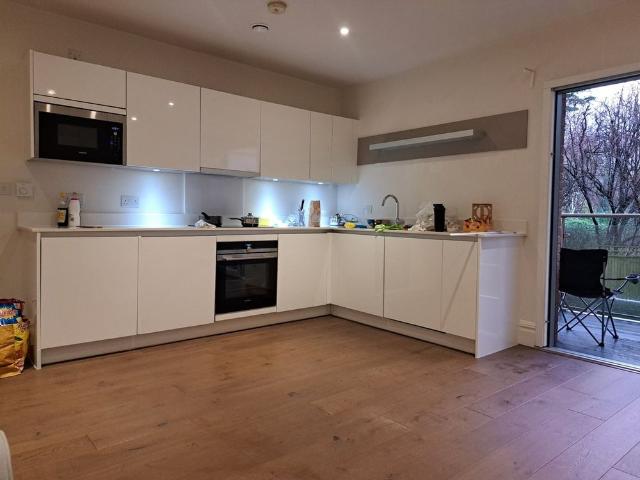 2 Bed Flat, Oakhill Road, SW15