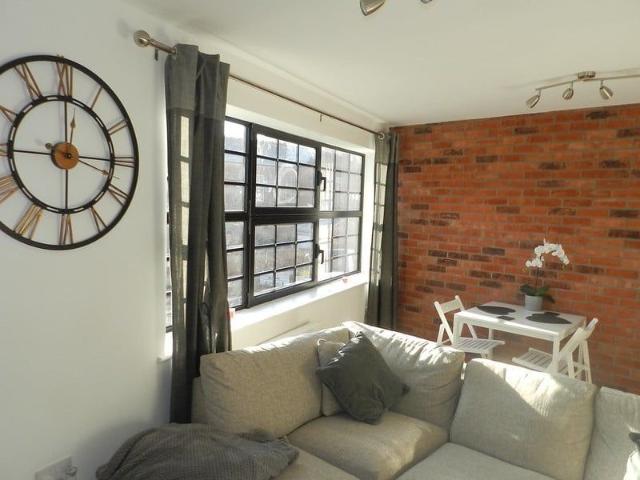 2 Bed Flat, Old Chapelfields, CV5