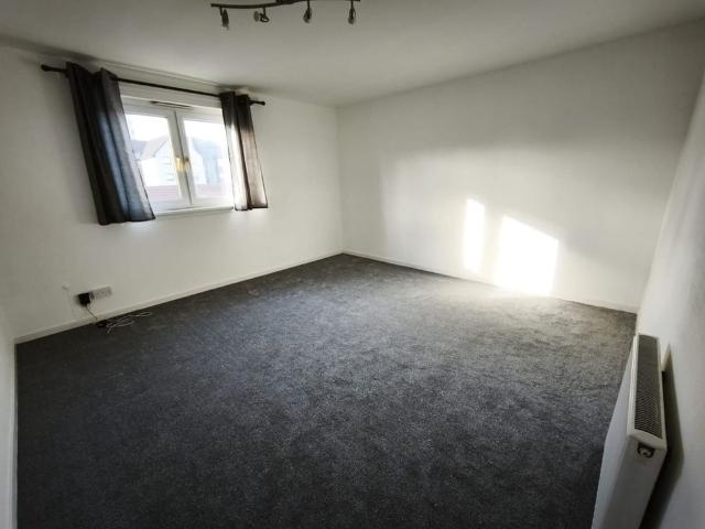 2 Bed Flat, Oldcroft Place, AB16