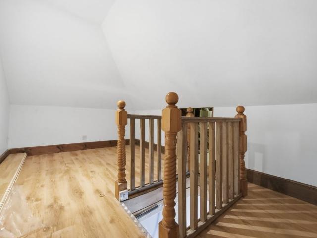 2 Bed Flat, Orchard Road, EH4