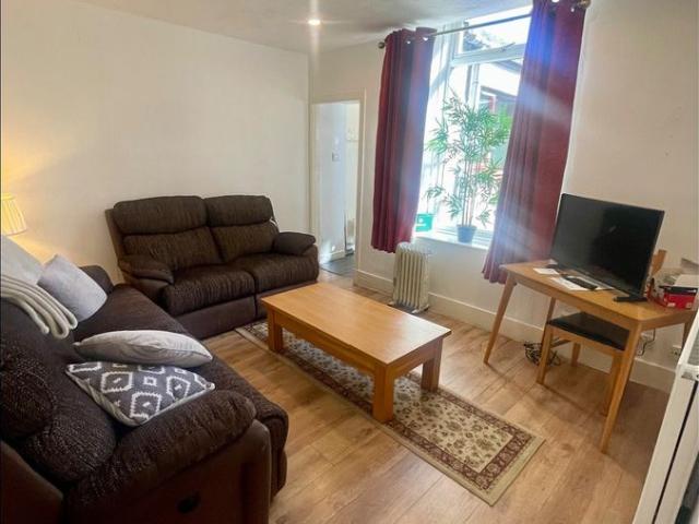 2 Bed Flat, Auchry Road, AB10