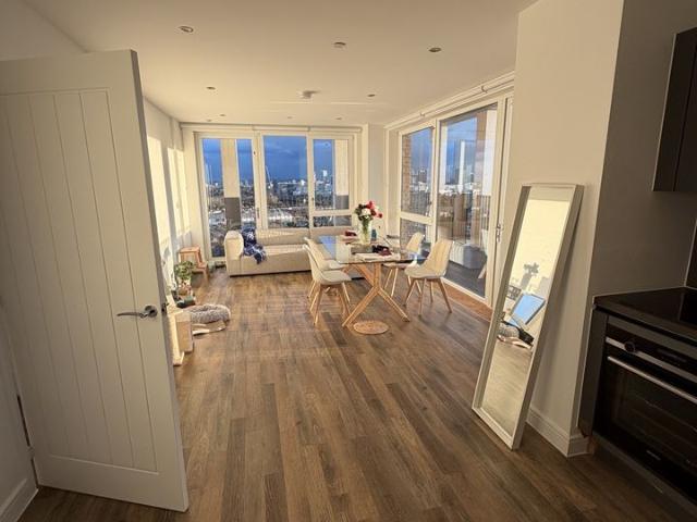 2 Bed Flat, Auckland Road, E10