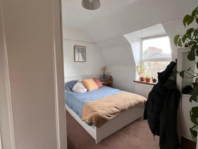 2 Bed Flat, Auriol Road, W14