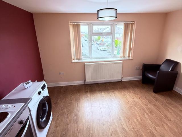 2 Bed Flat Available Now