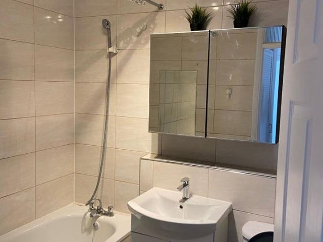 2 Bed Flat, Avenue Court, NW2