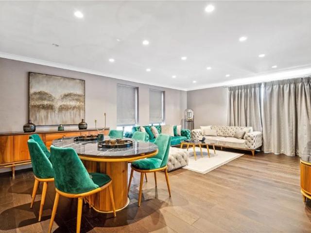 2 Bed Flat, A, W8