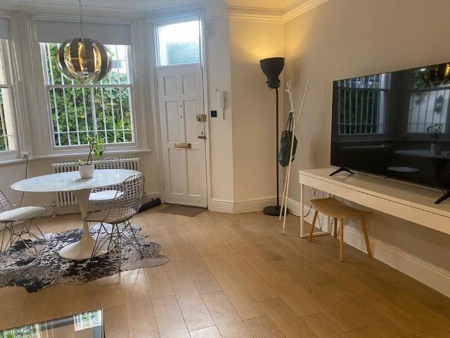 2 Bed Flat, Abbey Road, NW8