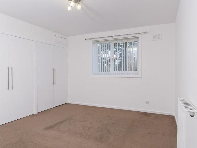2 Bed Flat, Abbey Square, AB11