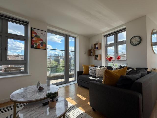 2 Bed Flat, Abode Apartments, E3