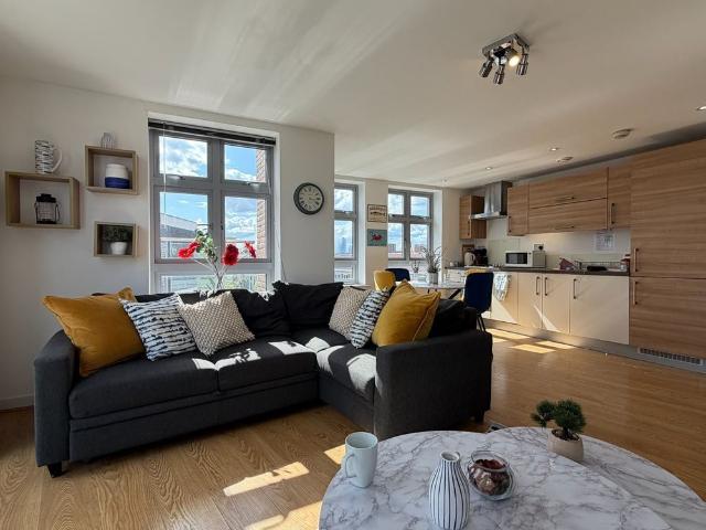2 Bed Flat, Abode Apartments, E3
