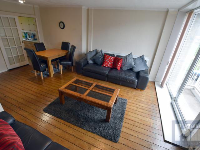 2 Bed Flat Abney Drive Sheffield S14 1PB Hallam Hills Ltd