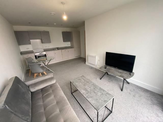 2 Bed Flat, Adelphi St, M3