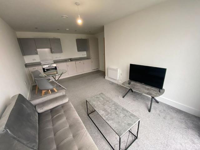 2 Bed Flat, Adelphi St, M3