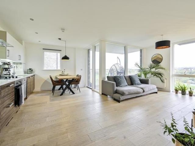 2 Bed Flat, Albany Road, SE5