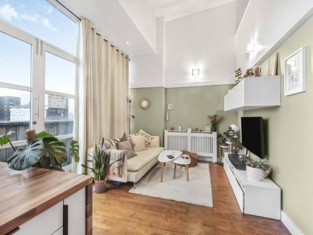 2 Bed Flat, Albion Mill, M4