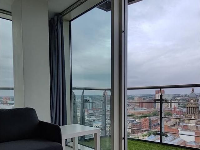 2 Bed Flat, Albion Street, LS2