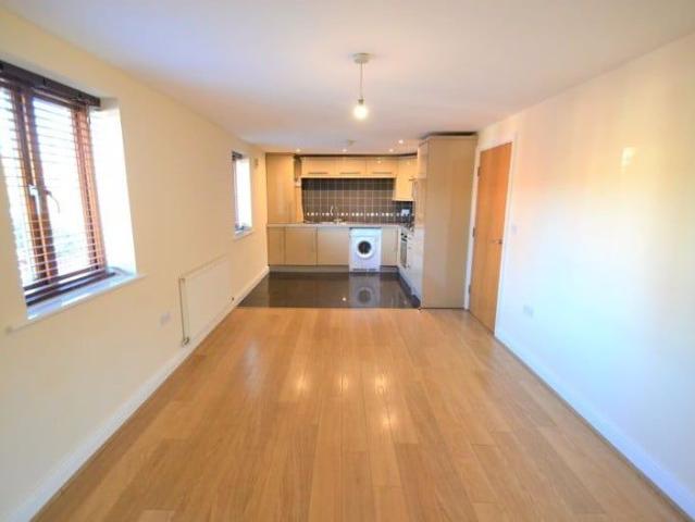 2 Bed Flat, Anias Mews, M7