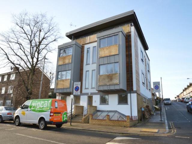 2 bed flat / apartment 43 brookbank road lewisham se13 truepenny's
